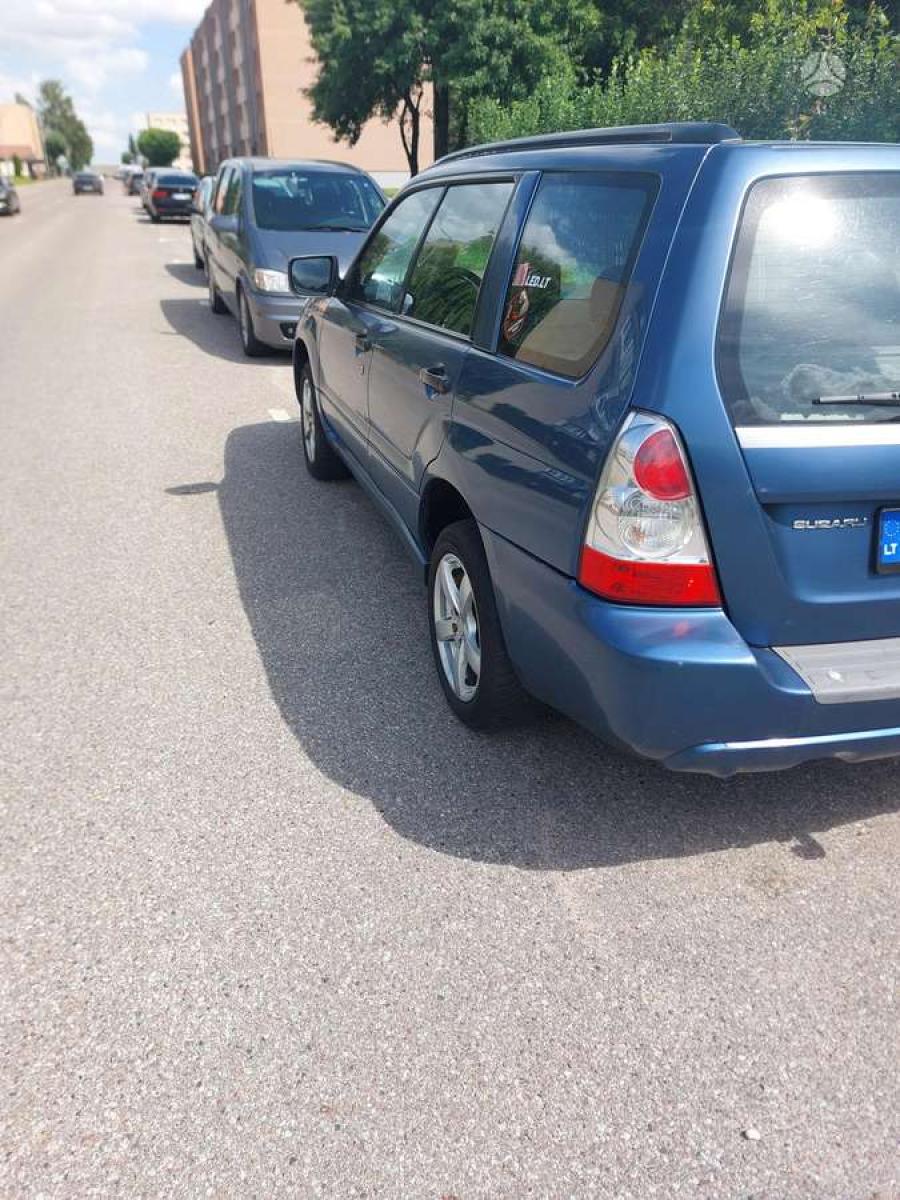 Grey Subaru Forester 2007 in Jurbarkas, with an engine capacity of 2.00 L and mileage of 240 thousand km for 3499 €, photo 7 on AUTOMOTO.COM.LV