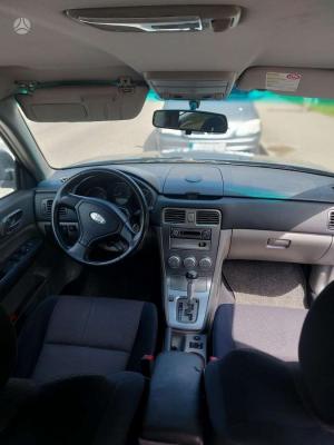 Grey Subaru Forester 2007 in Jurbarkas, with an engine capacity of 2.00 L and mileage of 240 thousand km for 3499 €, photo 8 on AUTOMOTO.COM.LV