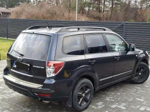 Grey Subaru Forester 2008 in Silute, with an engine capacity of 2.00 L and mileage of 245 thousand km for 3850 €, photo 5 on AUTOMOTO.COM.LV