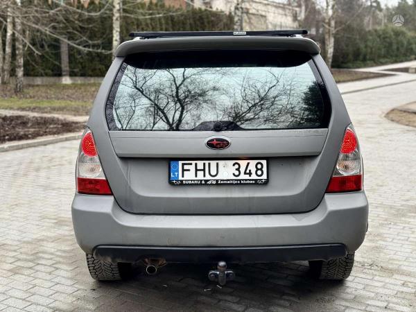 Pelēks Subaru Forester 2008 Viļņa, ar dzinēja tilpumu 2.00 L un nobraukumu 273 tūkst. km par 2750 €, foto 5 vietnē AUTOMOTO.COM.LV