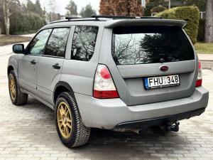Grey Subaru Forester 2008 in Vilnius, with an engine capacity of 2.00 L and mileage of 273 thousand km for 2750 €, photo 6 on AUTOMOTO.COM.LV