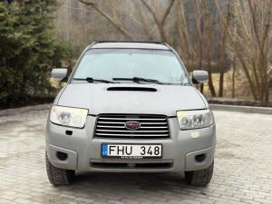 Grey Subaru Forester 2008 in Vilnius, with an engine capacity of 2.00 L and mileage of 273 thousand km for 2550 €, photo 2 on AUTOMOTO.COM.LV