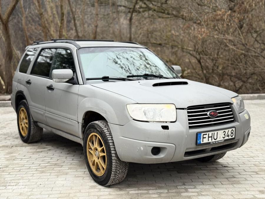 Grey Subaru Forester 2008 in Vilnius, with an engine capacity of 2.00 L and mileage of 273 thousand km for 2550 €, photo 3 on AUTOMOTO.COM.LV