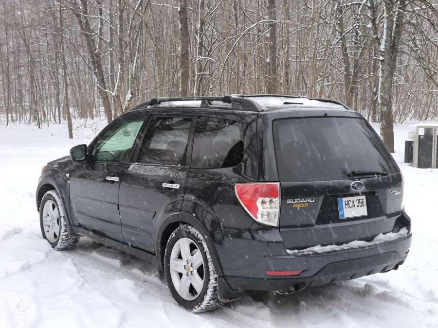 Grey Subaru Forester 2008 in Vilnius, with an engine capacity of 2.50 L and mileage of 222 thousand km for 4900 €, photo 3 on AUTOMOTO.COM.LV