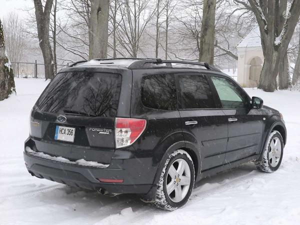Grey Subaru Forester 2008 in Vilnius, with an engine capacity of 2.50 L and mileage of 222 thousand km for 4900 €, photo 4 on AUTOMOTO.COM.LV