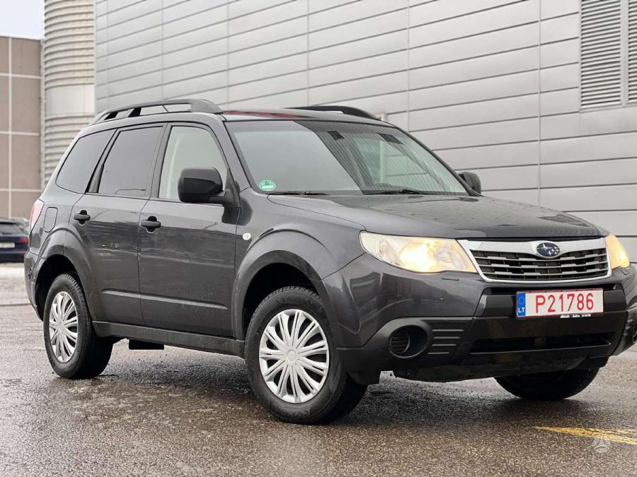 Pelēks Subaru Forester 2008 Viļņa, ar dzinēja tilpumu 2.00 L un nobraukumu 306 tūkst. km par 3500 €, foto 2 vietnē AUTOMOTO.COM.LV
