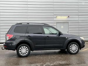Pelēks Subaru Forester 2008 Viļņa, ar dzinēja tilpumu 2.00 L un nobraukumu 306 tūkst. km par 3500 €, foto 3 vietnē AUTOMOTO.COM.LV