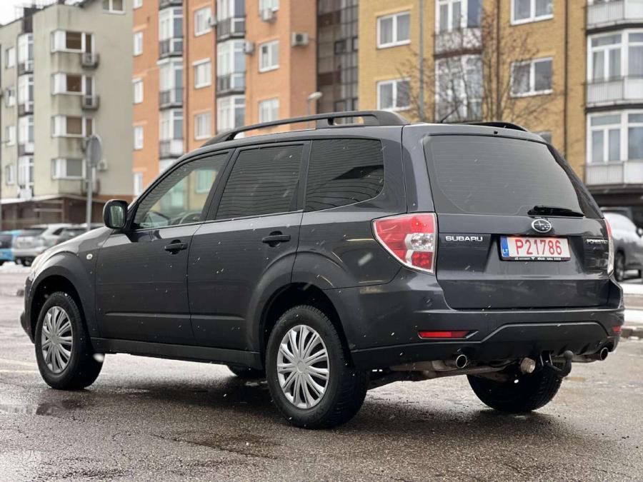 Pelēks Subaru Forester 2008 Viļņa, ar dzinēja tilpumu 2.00 L un nobraukumu 306 tūkst. km par 3500 €, foto 6 vietnē AUTOMOTO.COM.LV