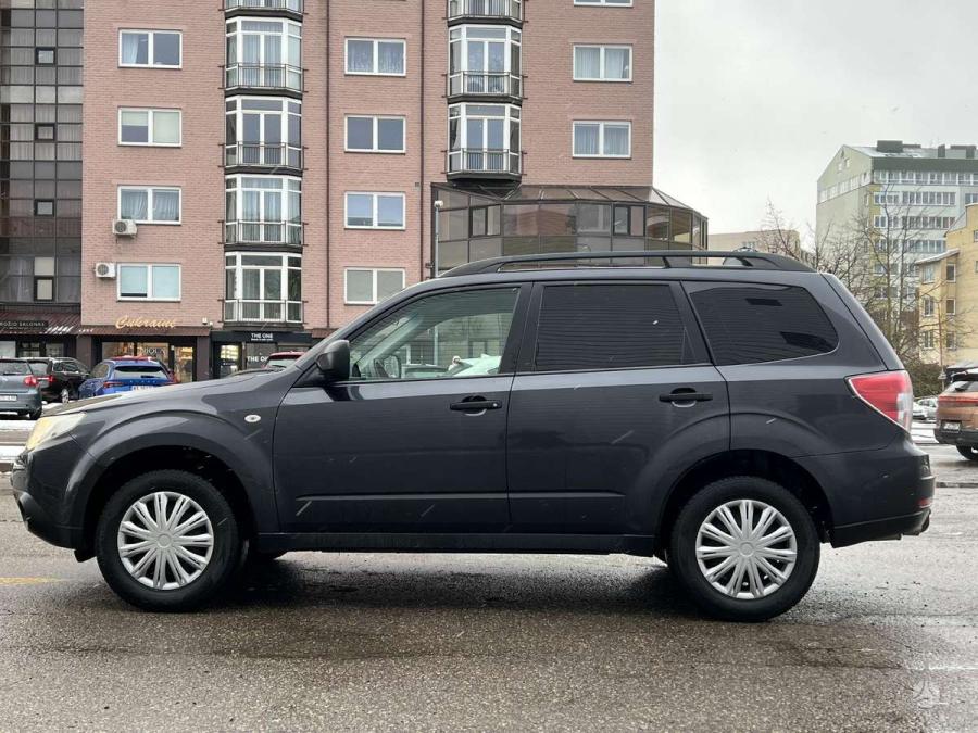 Pelēks Subaru Forester 2008 Viļņa, ar dzinēja tilpumu 2.00 L un nobraukumu 306 tūkst. km par 3500 €, foto 7 vietnē AUTOMOTO.COM.LV