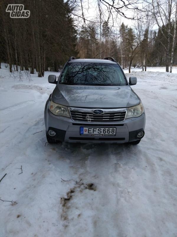 Grey Subaru Forester 2008 in Utena, with an engine capacity of 2.00 L and mileage of 283 thousand km for 3900 €, photo 1 on AUTOMOTO.COM.LV