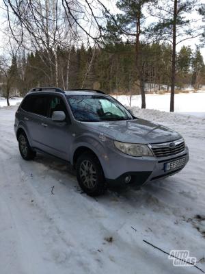 Pelēks Subaru Forester 2008 Utena, ar dzinēja tilpumu 2.00 L un nobraukumu 283 tūkst. km par 3900 €, foto 4 vietnē AUTOMOTO.COM.LV
