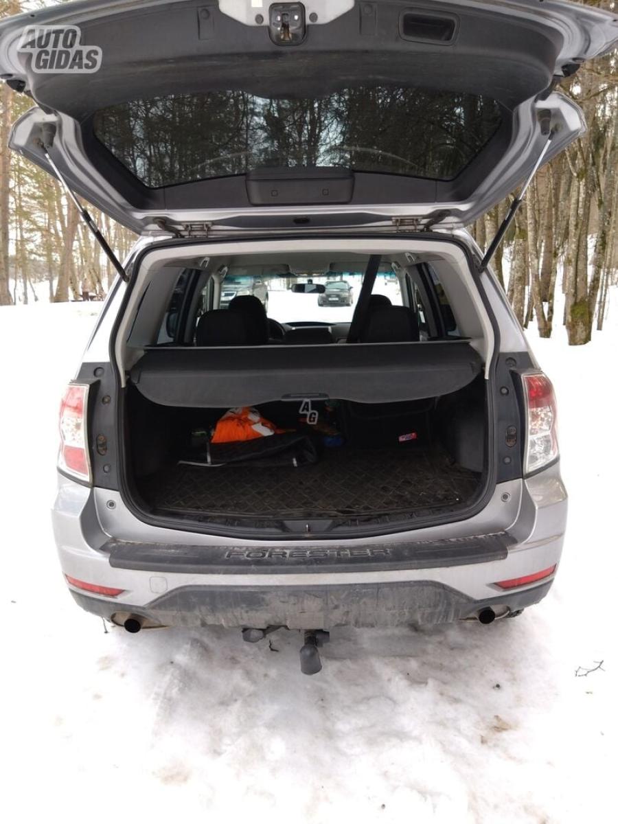 Pelēks Subaru Forester 2008 Utena, ar dzinēja tilpumu 2.00 L un nobraukumu 283 tūkst. km par 3900 €, foto 13 vietnē AUTOMOTO.COM.LV