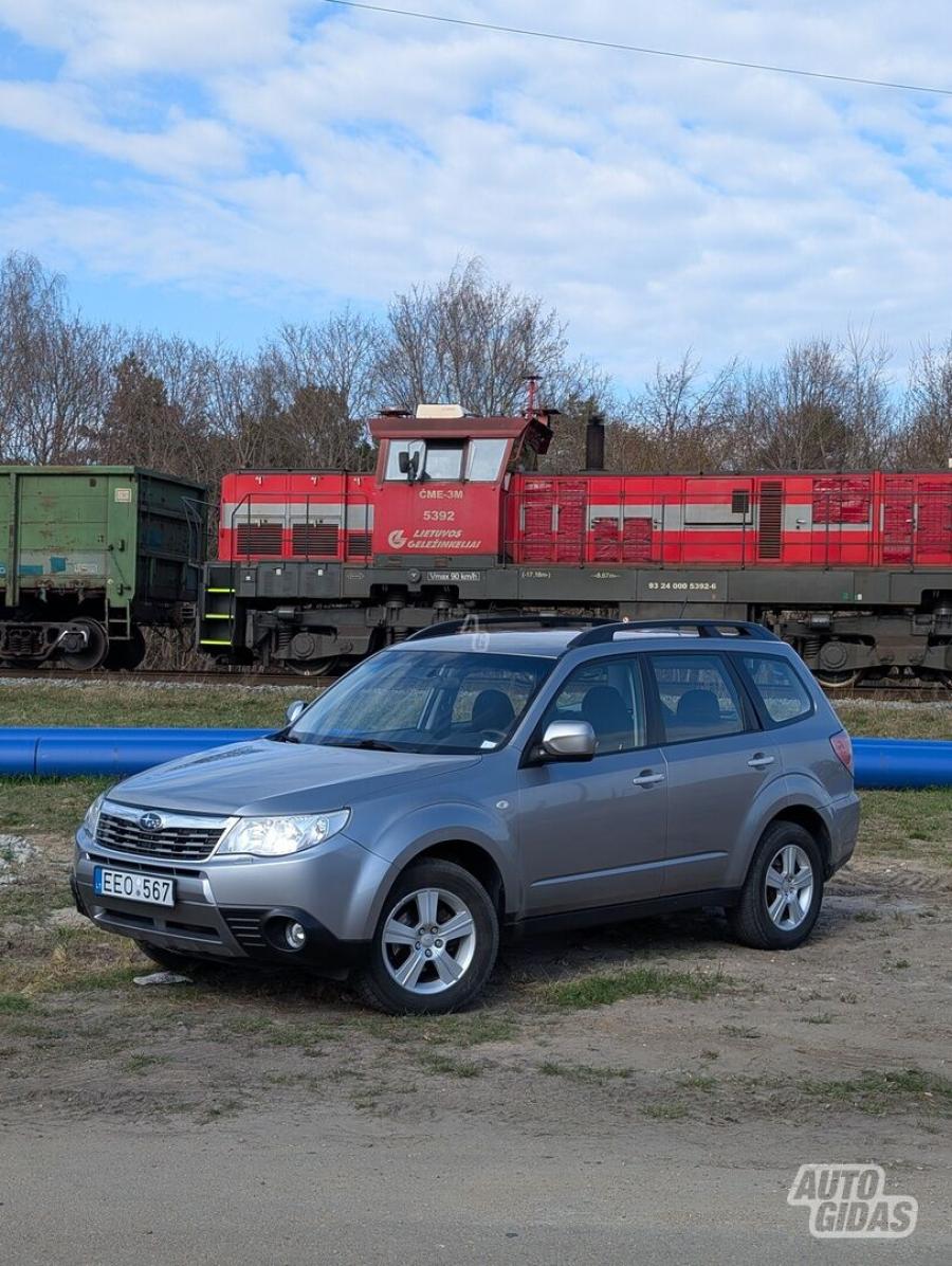 Grey Subaru Forester 2008 in Klaipeda, with an engine capacity of 2.00 L and mileage of 229 thousand km for 4700 €, photo 3 on AUTOMOTO.COM.LV