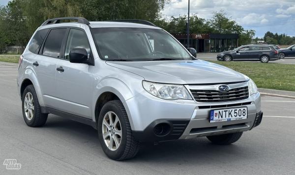 Grey Subaru Forester 2008 in Siauliai, with an engine capacity of 2.00 L and mileage of 335 thousand km for 3700 €, photo 4 on AUTOMOTO.COM.LV