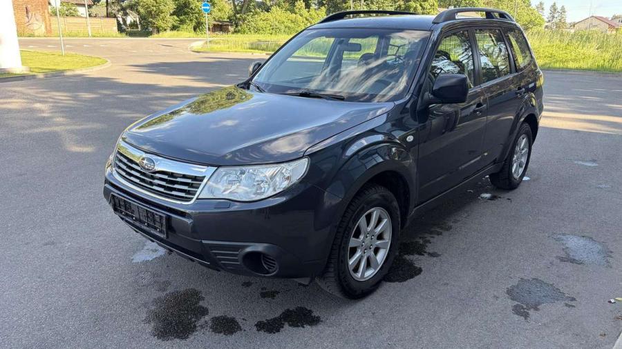 Pelēks Subaru Forester 2008 Utena, ar dzinēja tilpumu 2.00 L un nobraukumu 227 tūkst. km par 5950 €, foto 1 vietnē AUTOMOTO.COM.LV