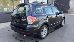 Pelēks Subaru Forester 2008 Utena, ar dzinēja tilpumu 2.00 L un nobraukumu 227 tūkst. km par 5950 €, foto 6 vietnē AUTOMOTO.COM.LV
