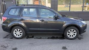 Pelēks Subaru Forester 2008 Utena, ar dzinēja tilpumu 2.00 L un nobraukumu 227 tūkst. km par 5950 €, foto 7 vietnē AUTOMOTO.COM.LV
