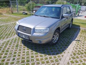 Pelēks Subaru Forester 2008 Viļņa, ar dzinēja tilpumu 1.99 L un nobraukumu 148 tūkst. km par 3500 €, foto  vietnē AUTOMOTO.COM.LV