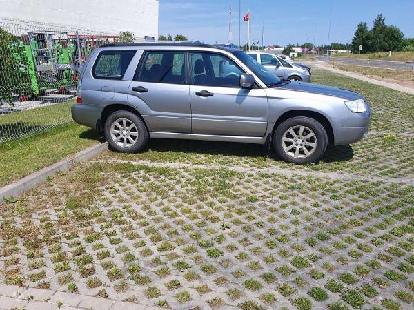 Grey Subaru Forester 2008 in Vilnius, with an engine capacity of 1.99 L and mileage of 148 thousand km for 3500 €, photo 2 on AUTOMOTO.COM.LV