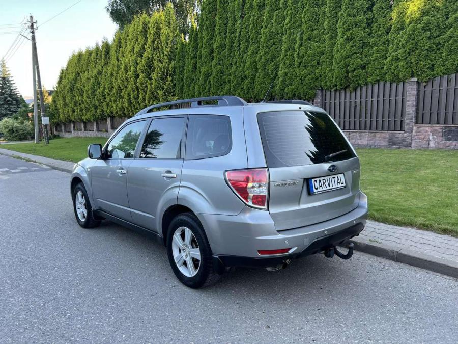 Grey Subaru Forester 2008 in Vilnius, with an engine capacity of 2.00 L and mileage of 399 thousand km for 3850 €, photo 5 on AUTOMOTO.COM.LV