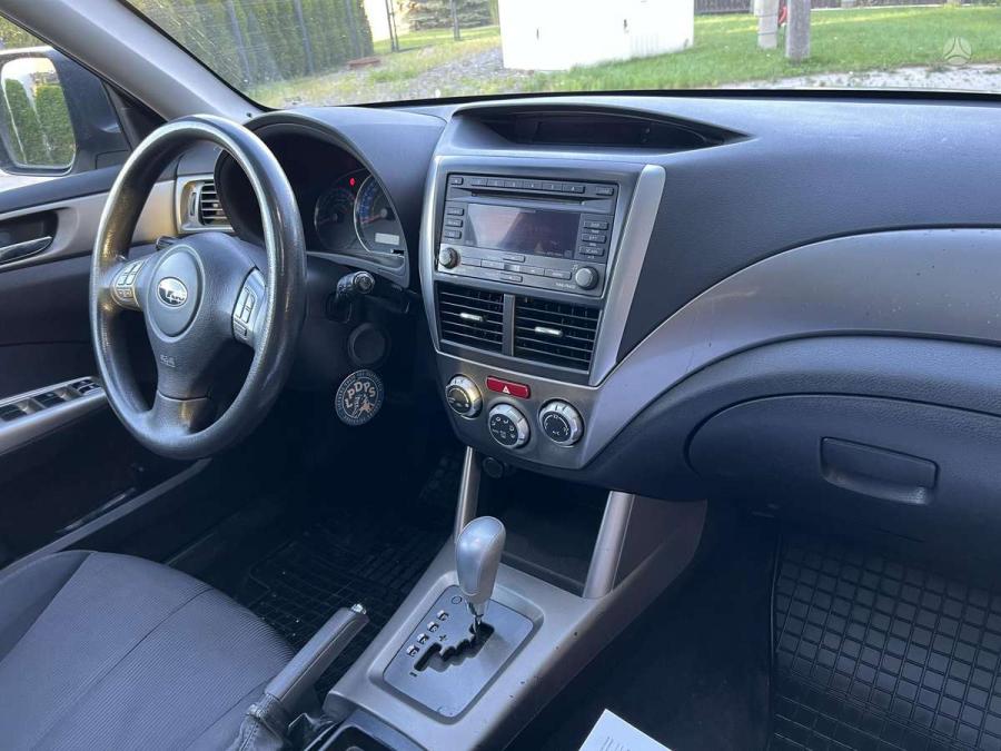 Grey Subaru Forester 2008 in Vilnius, with an engine capacity of 2.00 L and mileage of 399 thousand km for 3850 €, photo 18 on AUTOMOTO.COM.LV