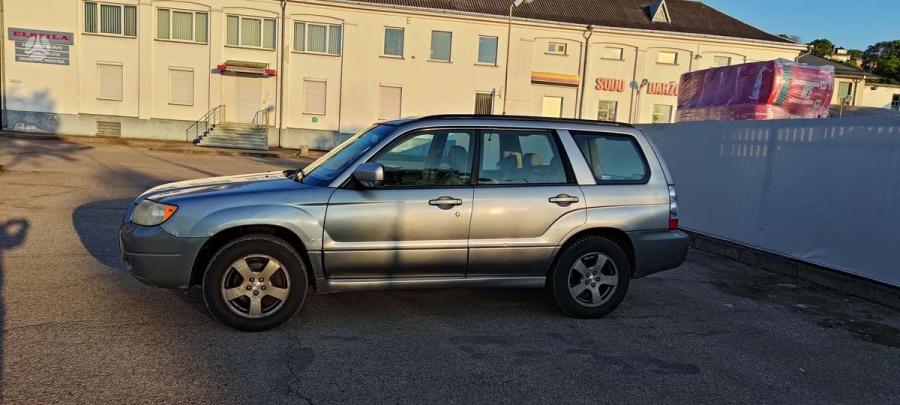 Pelēks Subaru Forester 2008 Kauņa, ar dzinēja tilpumu 2.50 L un nobraukumu 250 tūkst. km par 2500 €, foto 3 vietnē AUTOMOTO.COM.LV