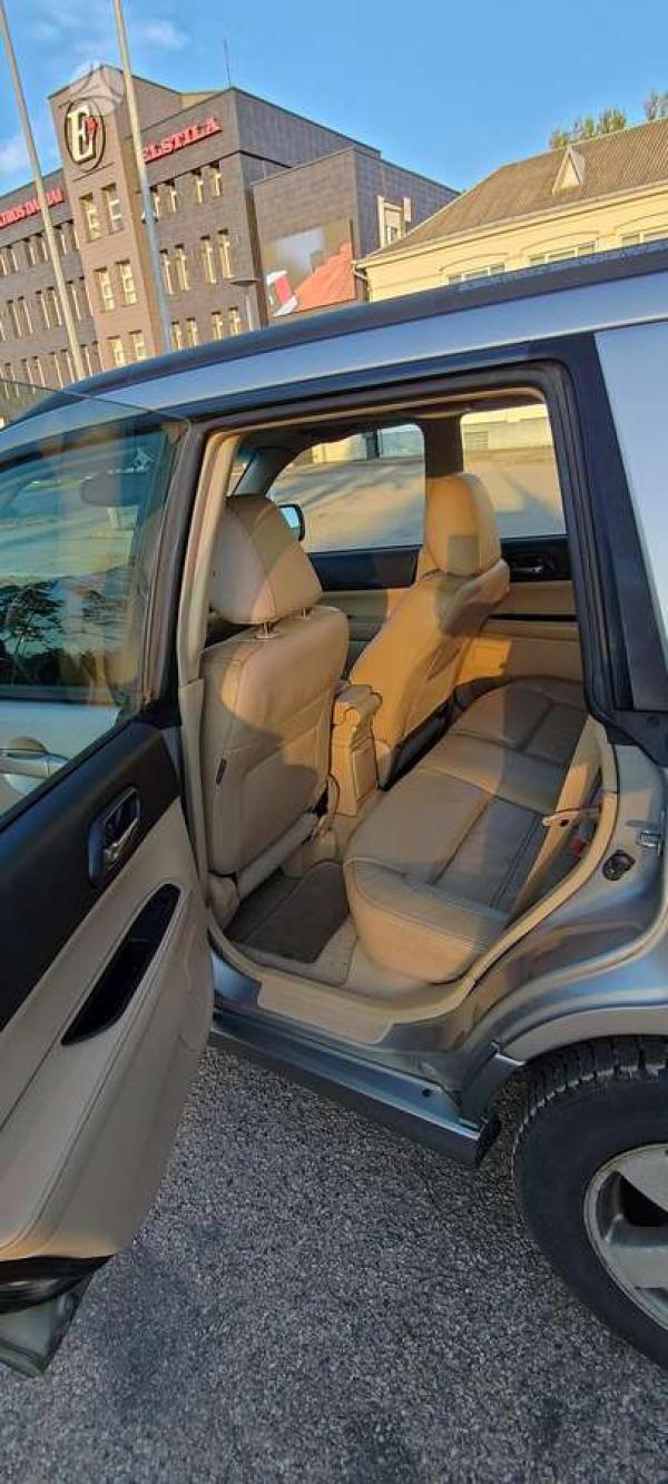 Grey Subaru Forester 2008 in Kaunas, with an engine capacity of 2.50 L and mileage of 250 thousand km for 2500 €, photo 7 on AUTOMOTO.COM.LV