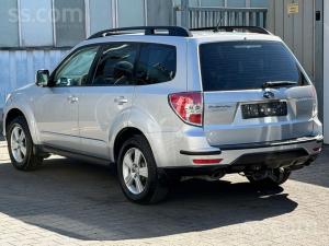 Grey Subaru Forester 2008 in Valmiera, with an engine capacity of 2.00 L and mileage of 109 thousand km for 5900 €, photo 3 on AUTOMOTO.COM.LV