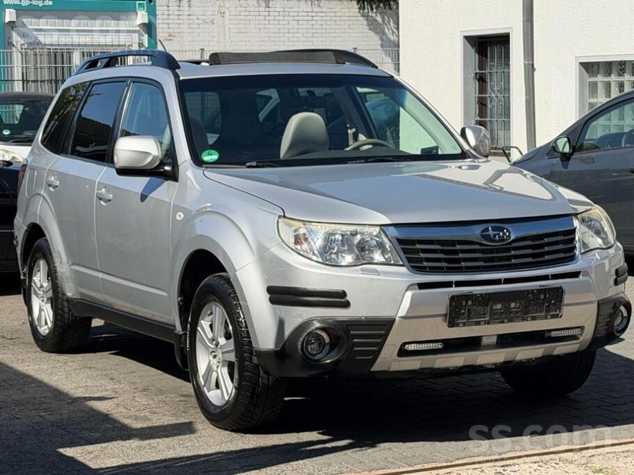 Grey Subaru Forester 2008 in Valmiera, with an engine capacity of 2.00 L and mileage of 109 thousand km for 5900 €, photo 5 on AUTOMOTO.COM.LV