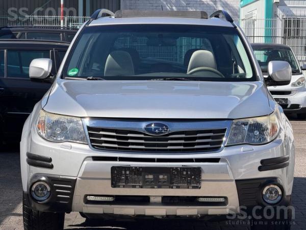 Grey Subaru Forester 2008 in Valmiera, with an engine capacity of 2.00 L and mileage of 109 thousand km for 5900 €, photo 5 on AUTOMOTO.COM.LV
