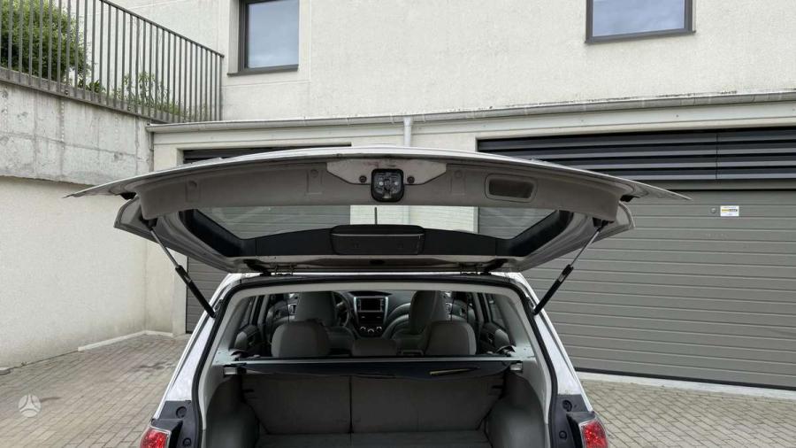Pelēks Subaru Forester 2008 Viļņa, ar dzinēja tilpumu 1.99 L un nobraukumu 306 tūkst. km par 4999 €, foto 7 vietnē AUTOMOTO.COM.LV