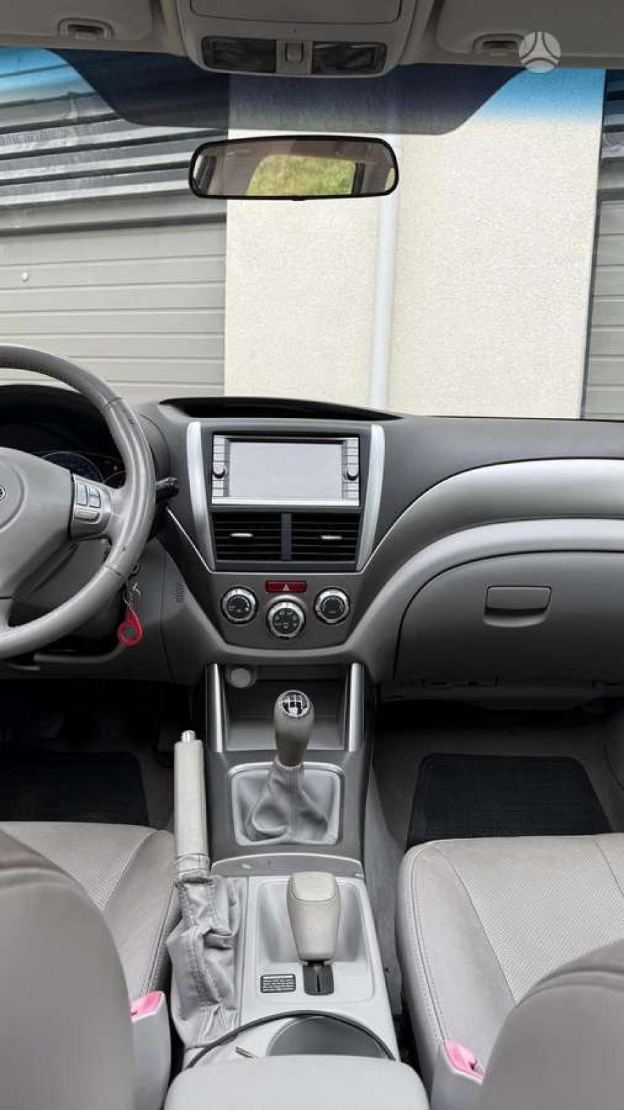 Pelēks Subaru Forester 2008 Viļņa, ar dzinēja tilpumu 1.99 L un nobraukumu 306 tūkst. km par 4999 €, foto 10 vietnē AUTOMOTO.COM.LV