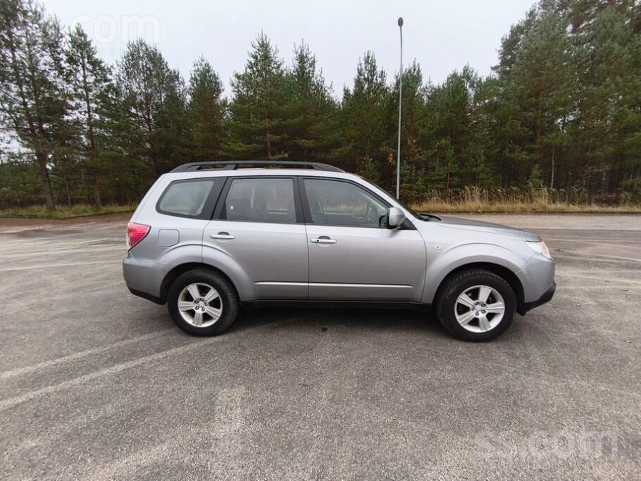 Pelēks Subaru Forester 2008 Rīga, ar dzinēja tilpumu 2.00 L un nobraukumu 210 tūkst. km par 4800 €, foto 4 vietnē AUTOMOTO.COM.LV