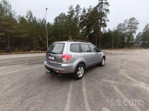 Pelēks Subaru Forester 2008 Rīga, ar dzinēja tilpumu 2.00 L un nobraukumu 210 tūkst. km par 4800 €, foto 8 vietnē AUTOMOTO.COM.LV
