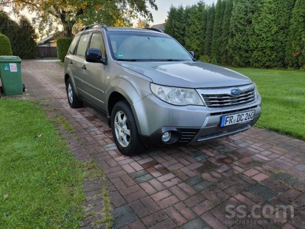 Pelēks Subaru Forester 2008 Jelgava, ar dzinēja tilpumu 2.00 L un nobraukumu 257 tūkst. km par 2900 €, foto 3 vietnē AUTOMOTO.COM.LV