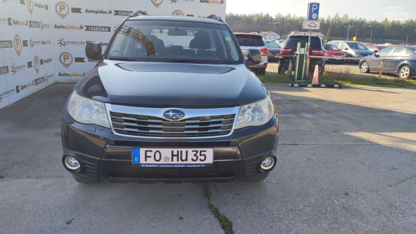 Pelēks Subaru Forester 2008 Viļņa, ar dzinēja tilpumu 2.00 L un nobraukumu 293 tūkst. km par 4950 €, foto 1 vietnē AUTOMOTO.COM.LV