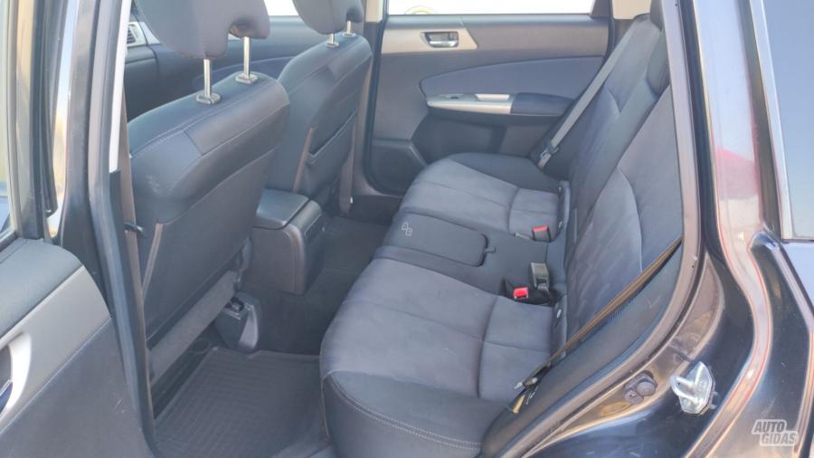 Grey Subaru Forester 2008 in Vilnius, with an engine capacity of 2.00 L and mileage of 293 thousand km for 4950 €, photo 8 on AUTOMOTO.COM.LV