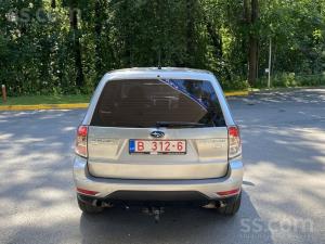 Grey Subaru Forester 2009 in Riga, with an engine capacity of 2.00 L and mileage of 0 thousand km for 2999 €, photo 4 on AUTOMOTO.COM.LV