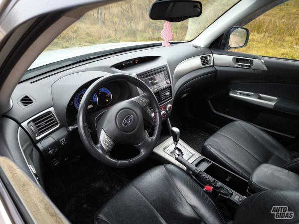 Grey Subaru Forester 2009 in Vilnius, with an engine capacity of 2.50 L and mileage of 330 thousand km for 3200 €, photo 9 on AUTOMOTO.COM.LV