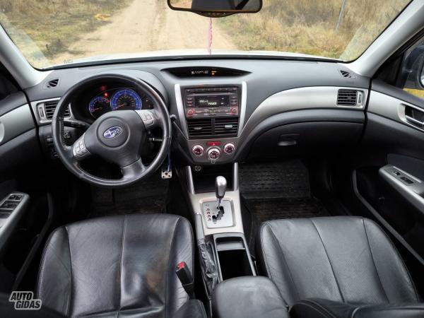 Grey Subaru Forester 2009 in Vilnius, with an engine capacity of 2.50 L and mileage of 330 thousand km for 3200 €, photo 10 on AUTOMOTO.COM.LV