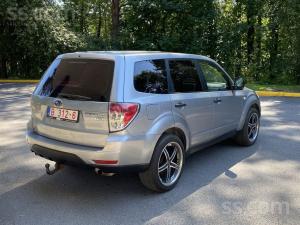 Grey Subaru Forester 2009 in Riga, with an engine capacity of 2.00 L and mileage of 0 thousand km for 2999 €, photo 5 on AUTOMOTO.COM.LV