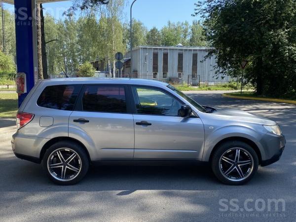 Grey Subaru Forester 2009 in Riga, with an engine capacity of 2.00 L and mileage of 0 thousand km for 2999 €, photo 6 on AUTOMOTO.COM.LV