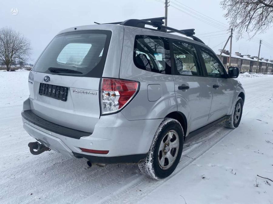 Pelēks Subaru Forester 2009 Marijampole, ar dzinēja tilpumu 1.99 L un nobraukumu 127 tūkst. km par 3650 €, foto 2 vietnē AUTOMOTO.COM.LV