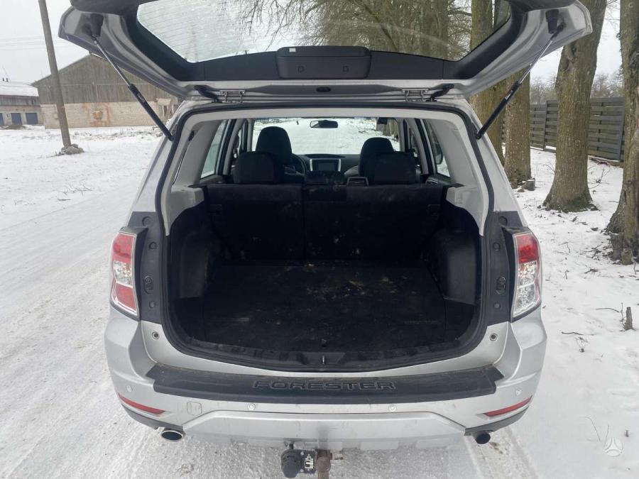 Pelēks Subaru Forester 2009 Marijampole, ar dzinēja tilpumu 1.99 L un nobraukumu 127 tūkst. km par 3650 €, foto 10 vietnē AUTOMOTO.COM.LV