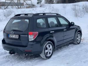 Grey Subaru Forester 2009 in Vilnius, with an engine capacity of 1.99 L and mileage of 400 thousand km for 2800 €, photo 5 on AUTOMOTO.COM.LV