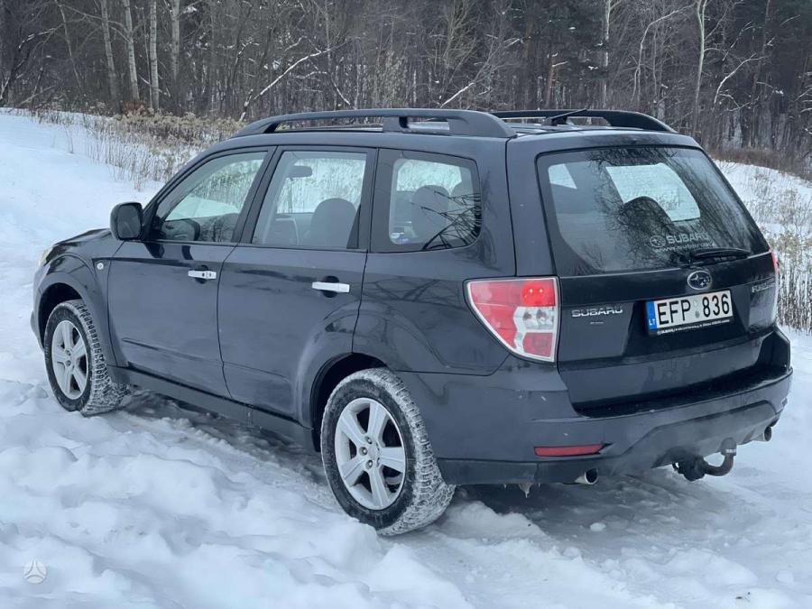 Grey Subaru Forester 2009 in Vilnius, with an engine capacity of 1.99 L and mileage of 400 thousand km for 2800 €, photo 7 on AUTOMOTO.COM.LV
