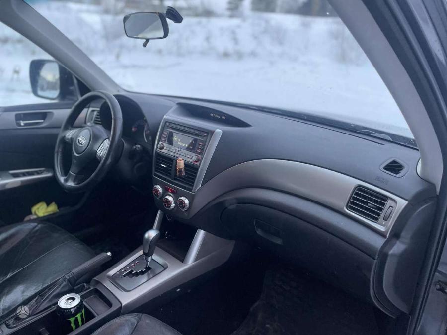 Grey Subaru Forester 2009 in Vilnius, with an engine capacity of 1.99 L and mileage of 400 thousand km for 2800 €, photo 12 on AUTOMOTO.COM.LV