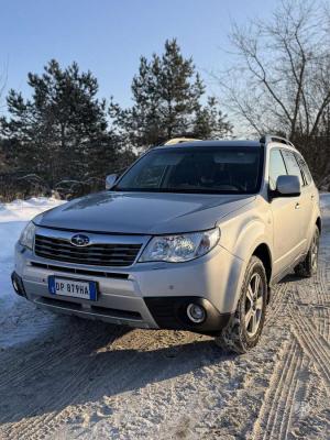 Grey Subaru Forester 2009 in Utena, with an engine capacity of 1.99 L and mileage of 207 thousand km for 6750 €, photo  on AUTOMOTO.COM.LV