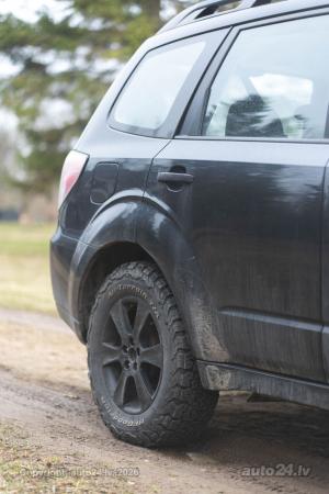 Grey Subaru Forester 2009 in Tallinn, with an engine capacity of 2.00 L and mileage of 171 thousand km for 3499 €, photo 12 on AUTOMOTO.COM.LV