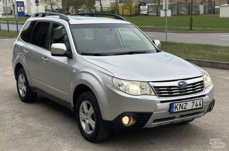 Pelēks Subaru Forester 2009 Šauļi, ar dzinēja tilpumu 2.00 L un nobraukumu 349 tūkst. km par 4200 €, foto 3 vietnē AUTOMOTO.COM.LV